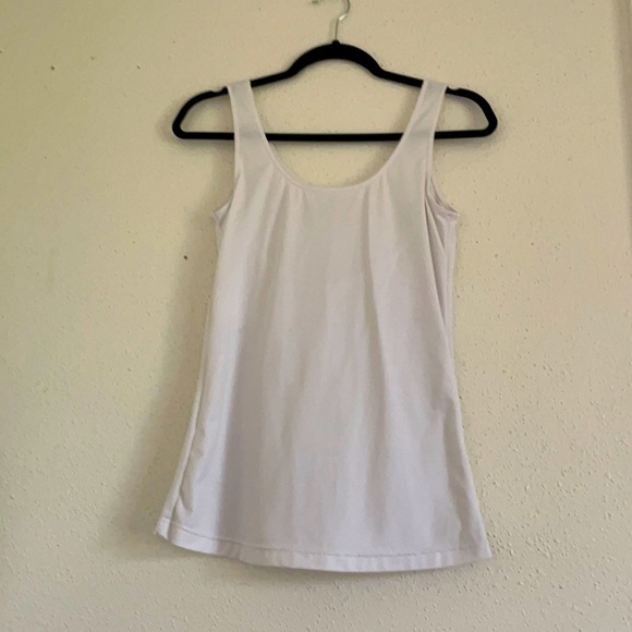 Maidenform | Tops | Maidenform Plain White Tank | Poshmark